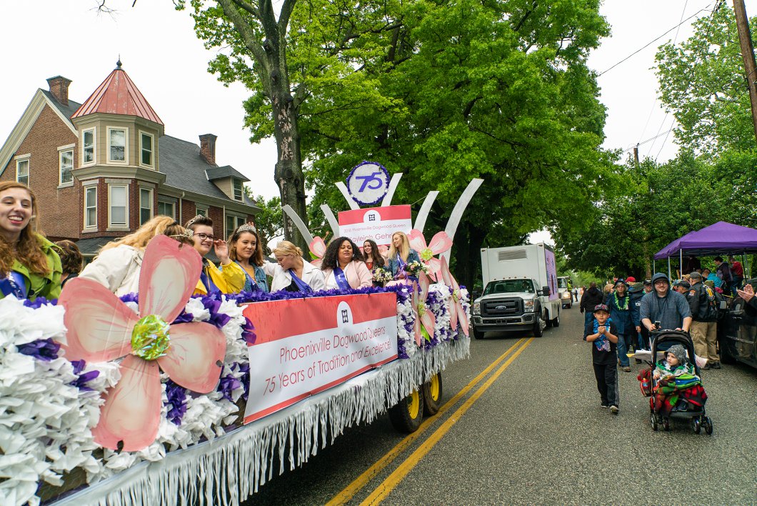 Dogwood Shoebox Parade